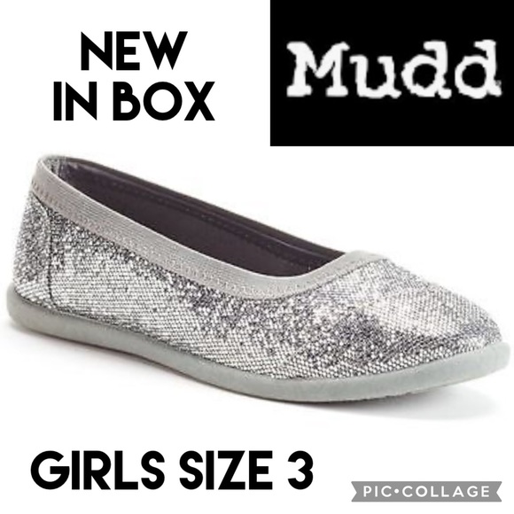 Mudd | Shoes | New Mudd Girls Shoes Holley Pewter Silver Sparkly Slip ...